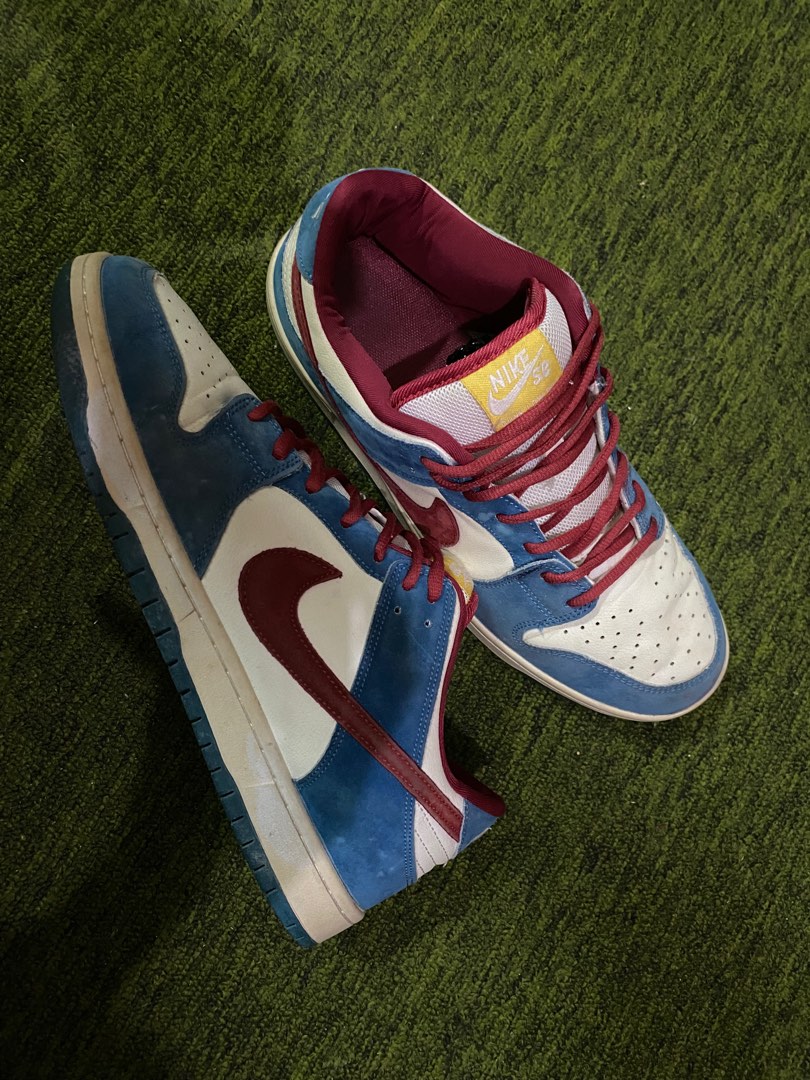 Nike dunk low doraemon, Fesyen Pria, Sepatu , Sneakers di Carousell