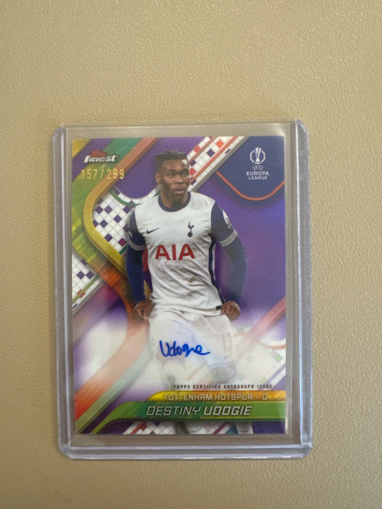 TOPPS Finest 24/25 Destiny Udogie /299 Purple Autograph Card, 興趣及遊戲, 收藏 ...