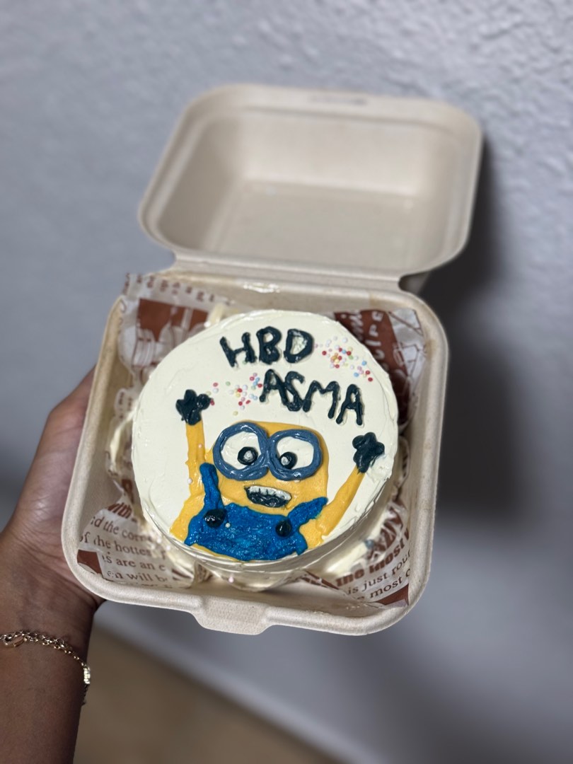 4” Bento Cake Minion Design, Food & Drinks, Homemade Bakes on Carousell