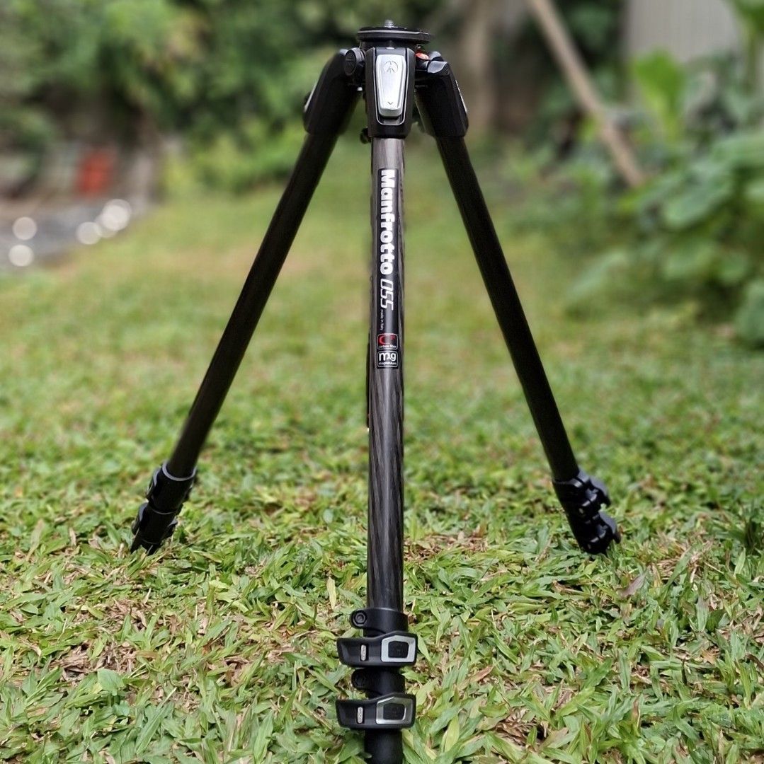 📌 Tripod Manfrotto MT055CXPRO3 Carbon, Fotografi di Carousell