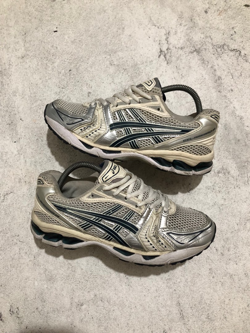 Asic gel kayano size 42 - a167, Fesyen Pria, Sepatu , Sneakers di Carousell