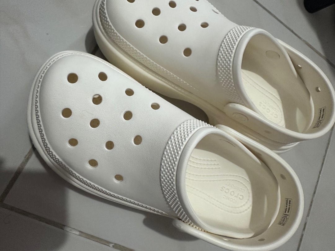 Crocs Stomp Clog in Chalk, Women's Fashion, Footwear, Slippers and ...