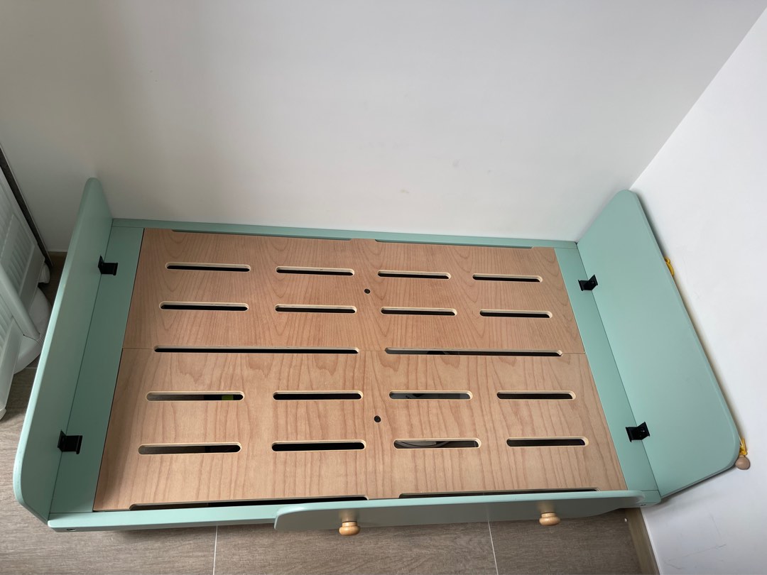 (全場最平)Hoppl 實木幼兒床 - 兒童床架+延伸部份+額外床欄, 傢俬＆家居, 傢俬, 床架及床褥 - Carousell