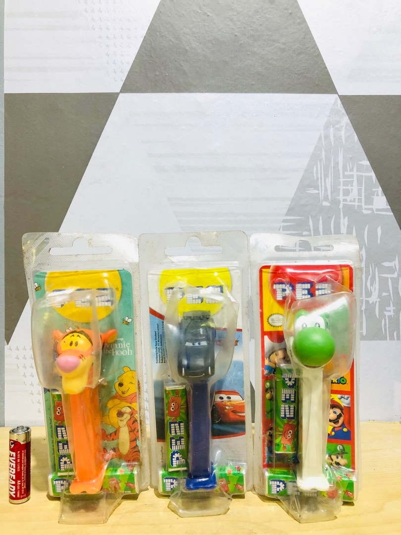 mainan pez candy dispenser/tempat permen karakter, Bayi & Anak, Mainan ...