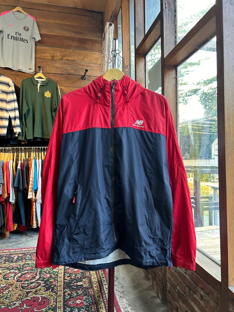 Outdoor Jacket New Balance Red Navy Second Original, Fesyen Pria ...