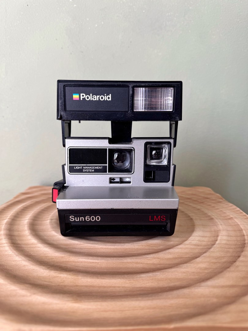 Polaroid Sun 600 LMS, Photography, Cameras on Carousell