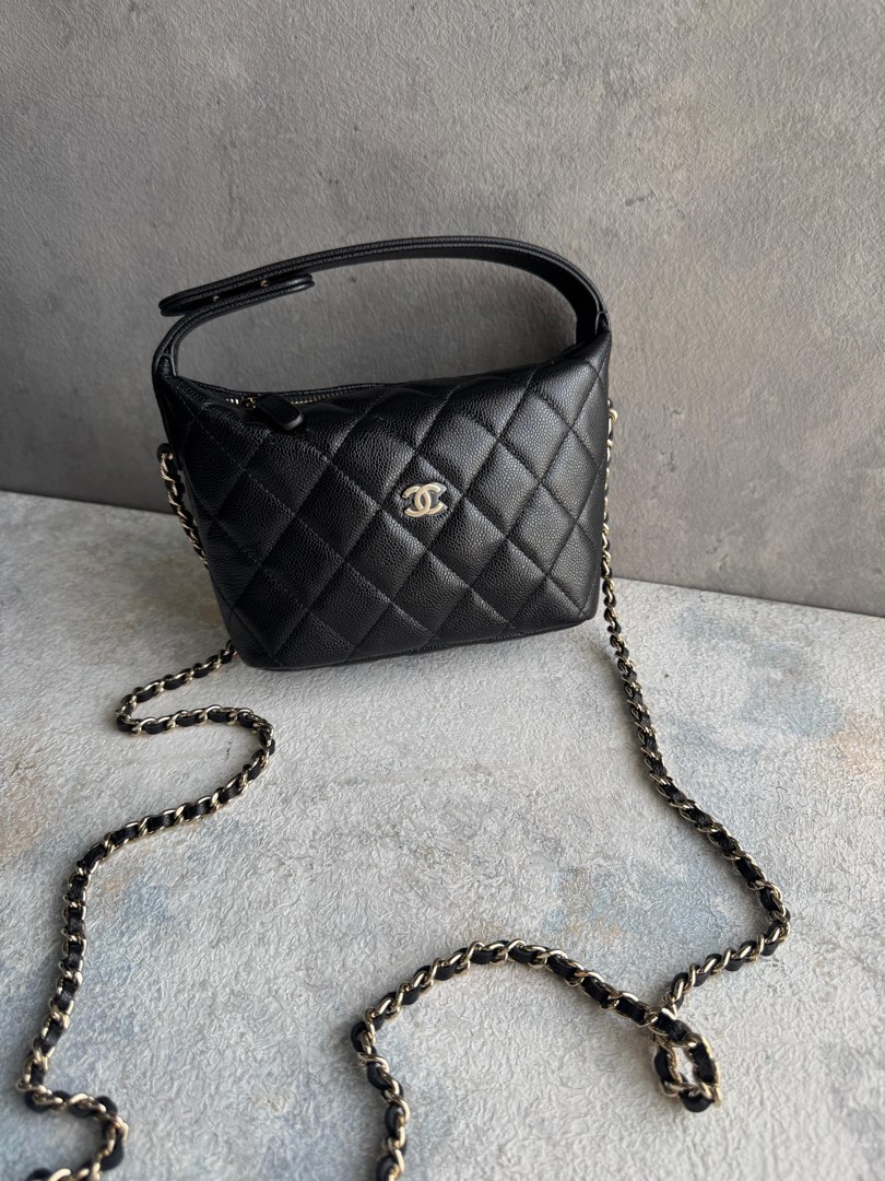 READY Fresh New Arrival BNIB Chanel Wallace Hobo Top Handle Black ...