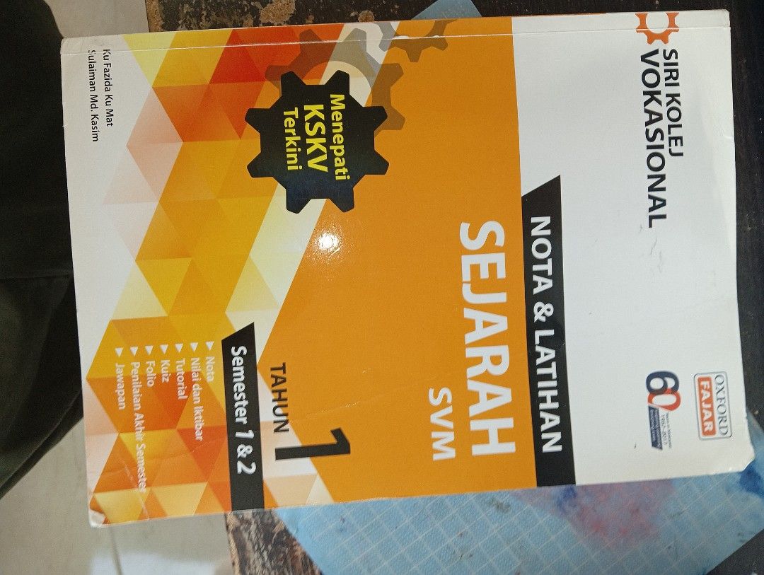 SVM semester 1,2 buku sejarah, Hobbies & Toys, Books & Magazines, Textbooks on Carousell