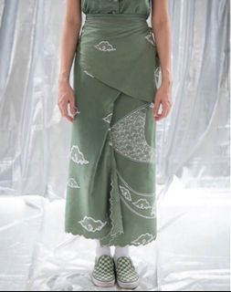 RENT: TANGSI TUJUH SHALS ANAABU TUBA, Women's Fashion, Tops, Blouses on ...
