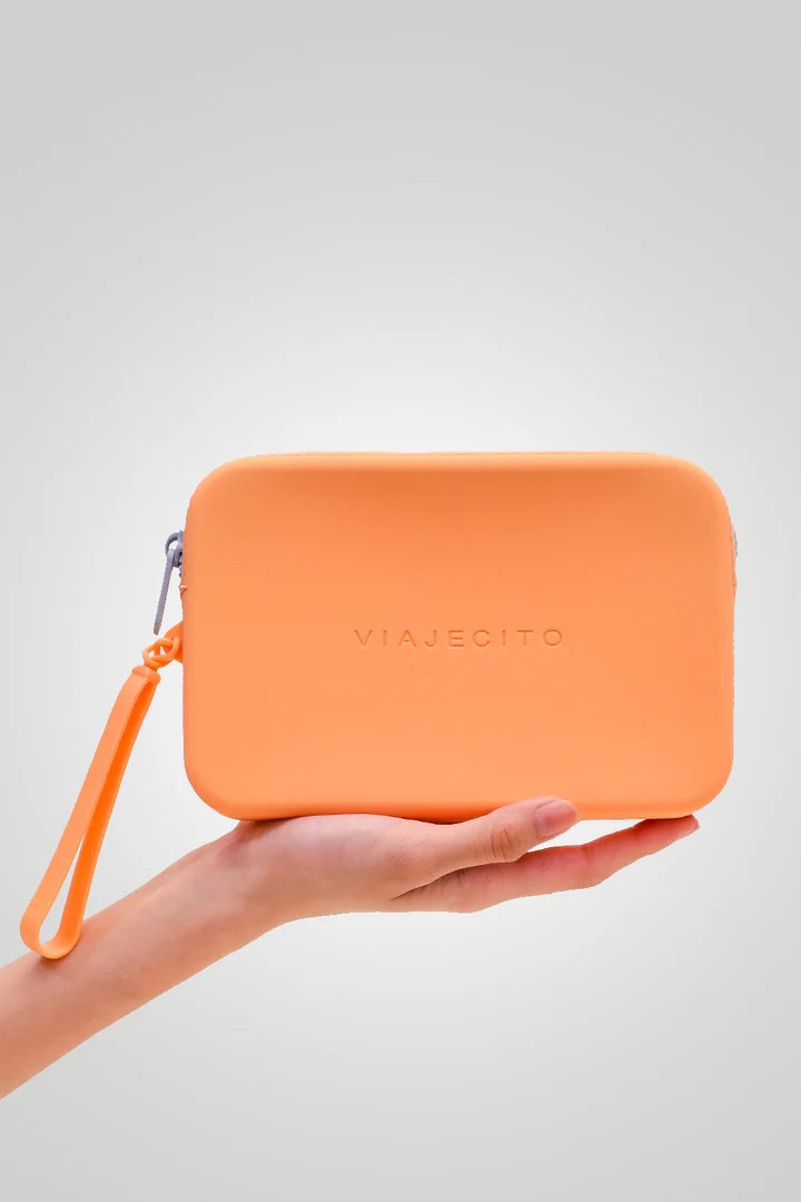 Viajecito clutch, Women's Fashion, Bags & Wallets, Purses & Pouches on ...