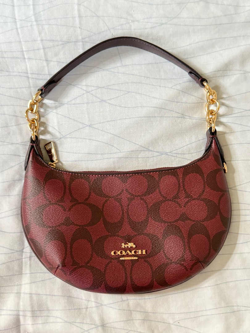 coach mini payton bag, Women's Fashion, Bags & Wallets, Tote Bags on ...
