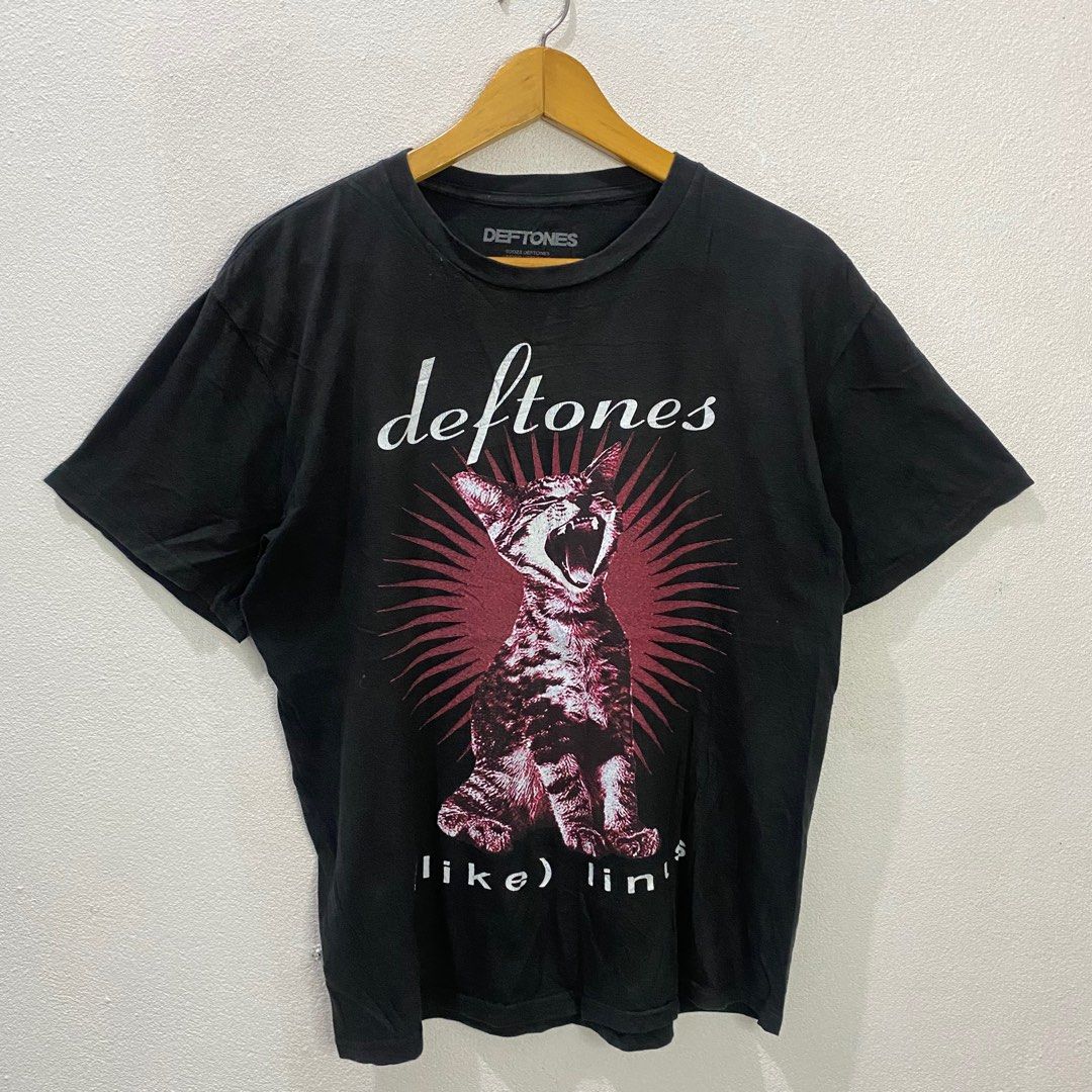 Deftones like Linus, Men's Fashion, Tops & Sets, Tshirts & Polo Shirts ...