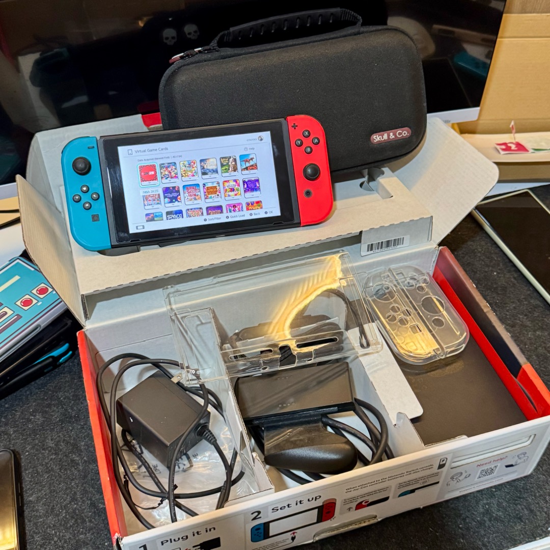 Nintendo Switch V2 Neon with freebies and 100+ Games and DLCs, Video ...