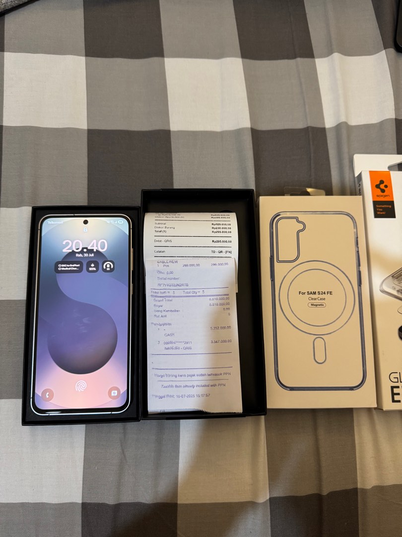 S24 FE 8/256 - Gray [Buka Kardus aja], Telepon Seluler & Tablet, Ponsel ...