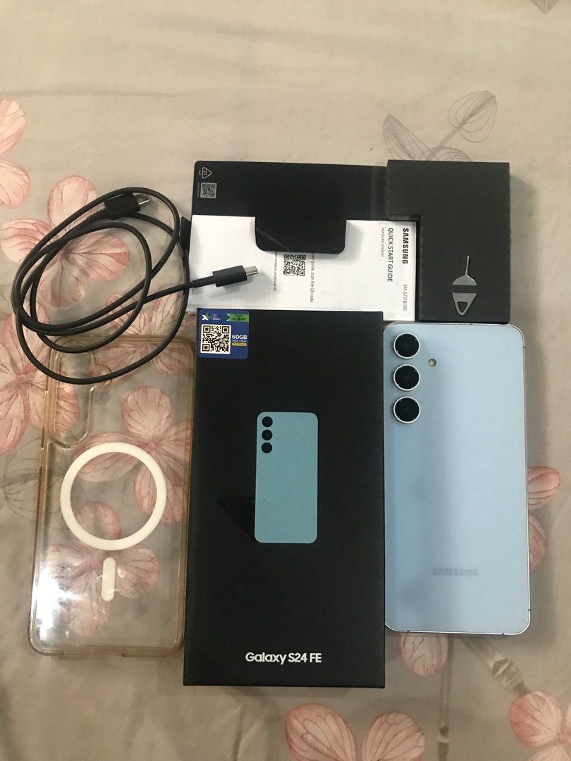 Samsung galaxy s24fe blue 8/256gb like new, Telepon Seluler & Tablet ...