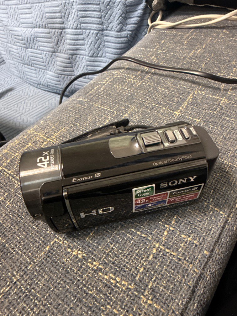 Sony HDR-CX130 HandyCam, 攝影器材, 攝錄機 - Carousell