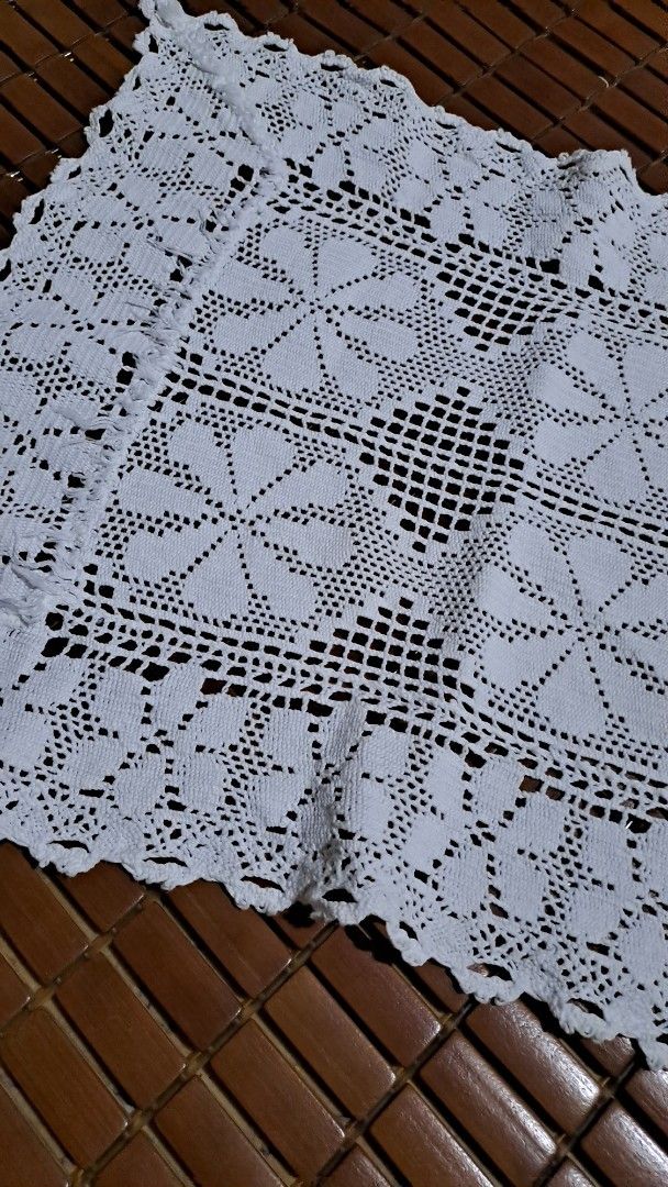 Taplak Rajut Runner 33x130, Perabotan Rumah di Carousell