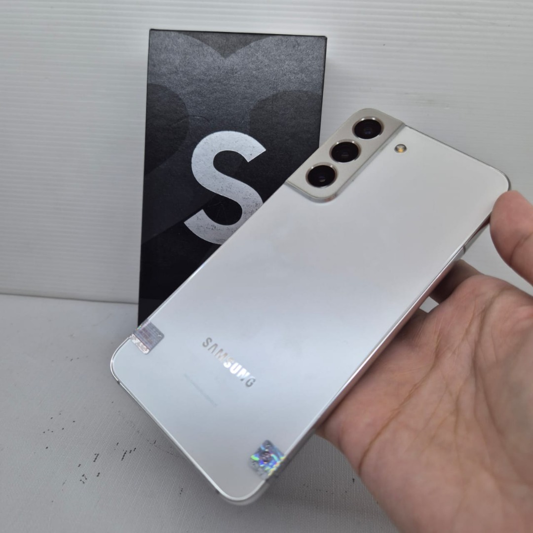 Like New Samsung S22 White 8/256GB Fullset Mulus No Minus No Garis No ...