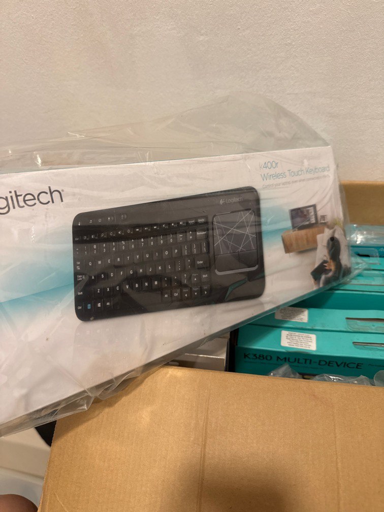 Logitech K400R wireless keyboard, Computers & Tech, Parts & Accessories ...