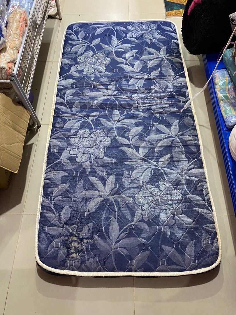 PL Kasur-Tempat Tidur Single Bed (Sobek Sedikit) Ukuran 186x92cm Tebal 9cm, Perabotan Rumah di ...