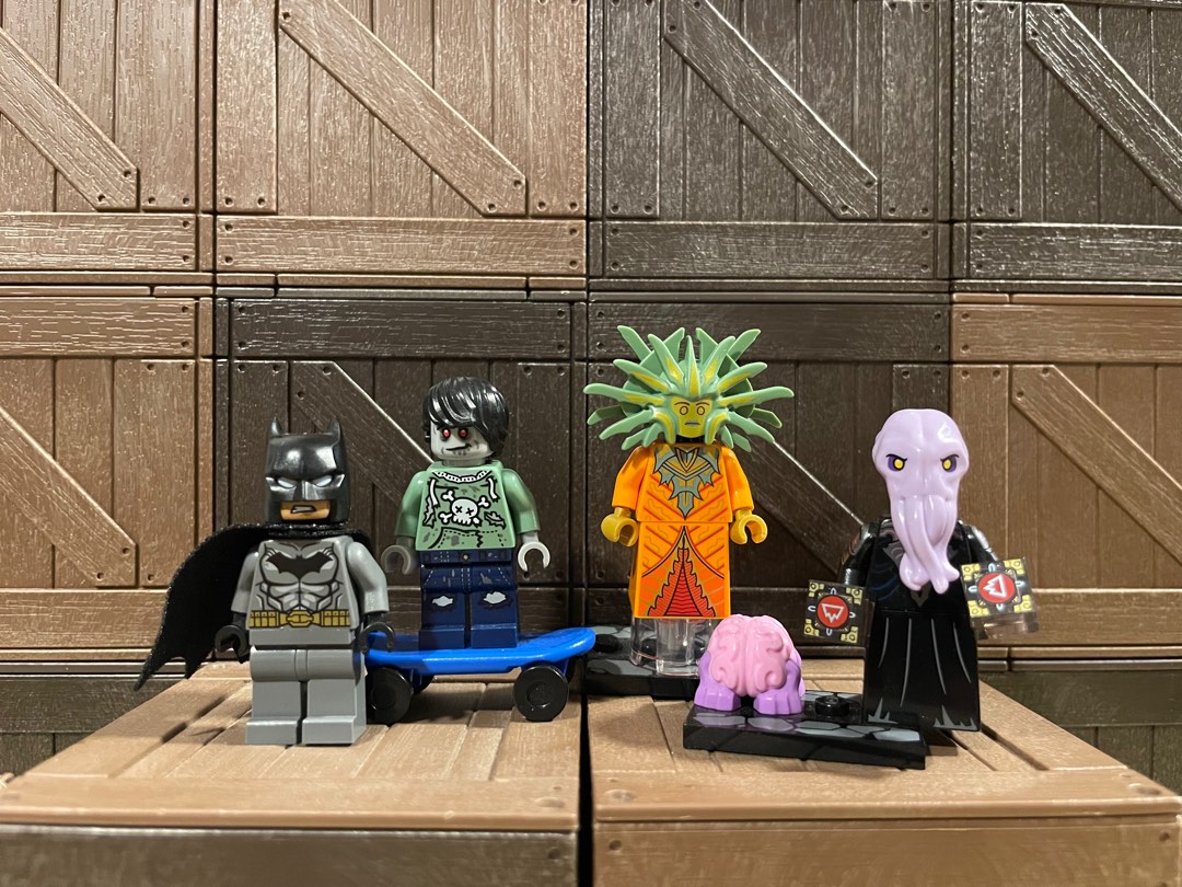 Set of 4 : Lego Minifigures Batman Zombie skate board Bat Man Dungeons ...