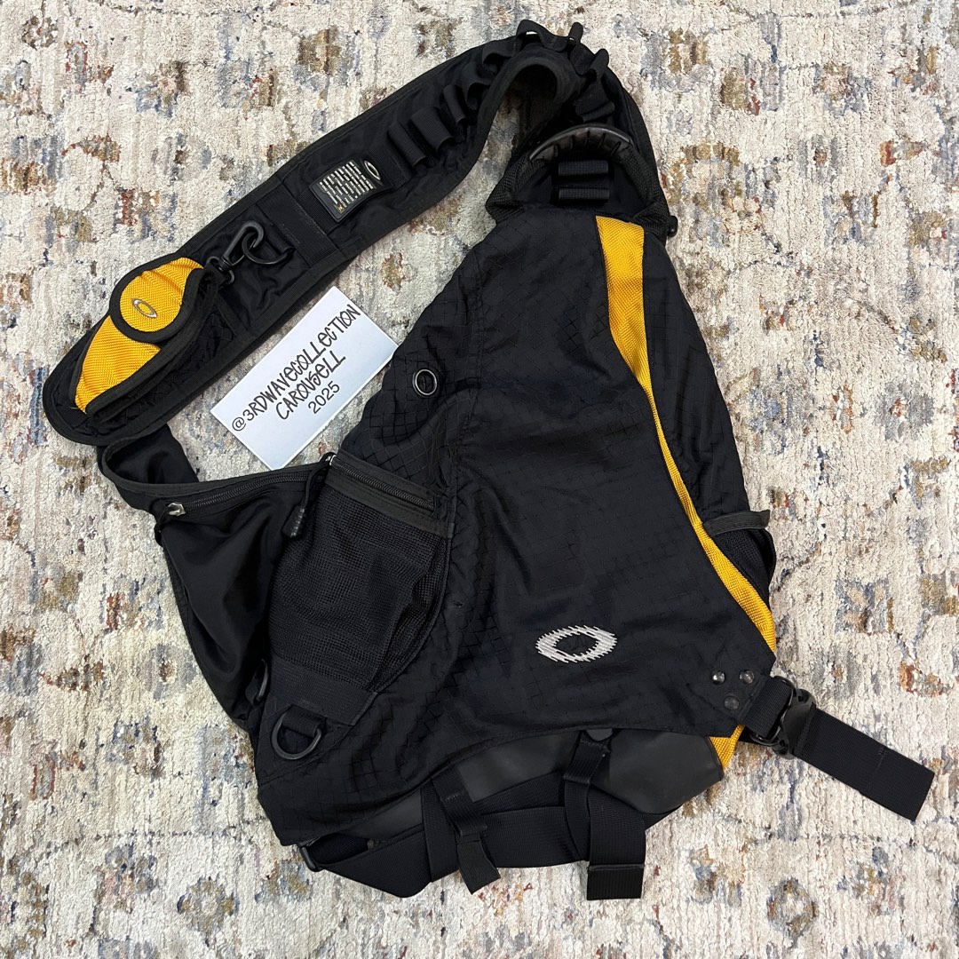Vintage Oakley Sandbag 2000s Yellow Flip, Men's Fashion, Bags ...