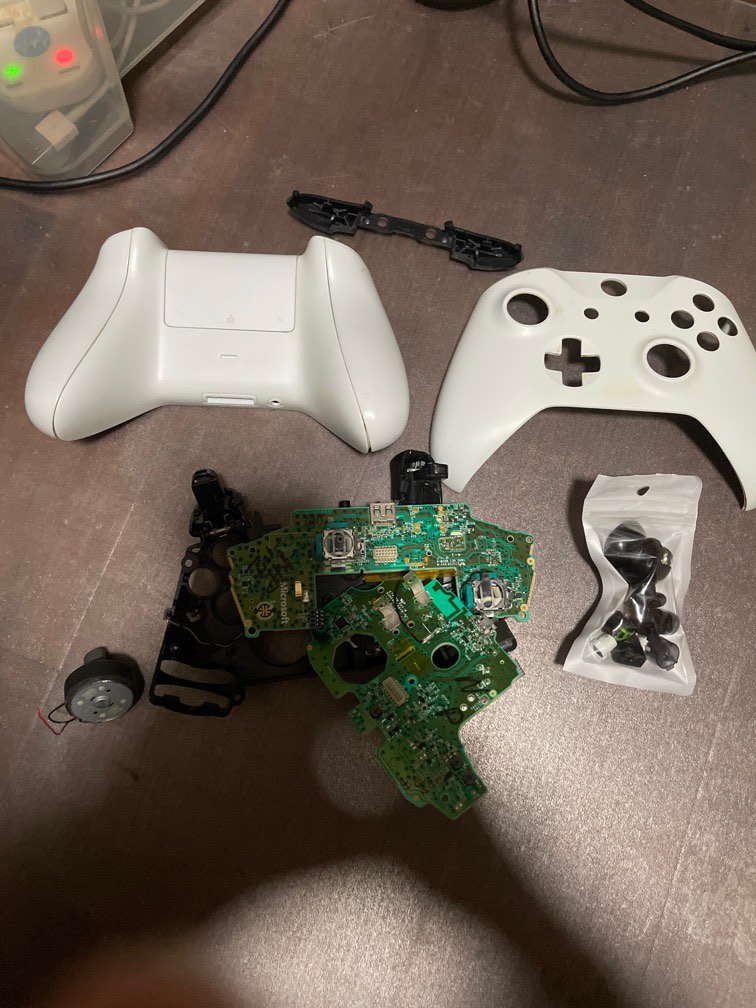 Xbox controller spare parts, 電子遊戲, 遊戲機配件, 手掣 - Carousell