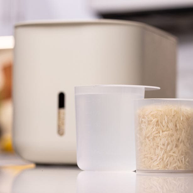 ZuuTii Mrphy Rice Dispenser - Light Cream, TV & Home Appliances, Kitchen Appliances, Other ...