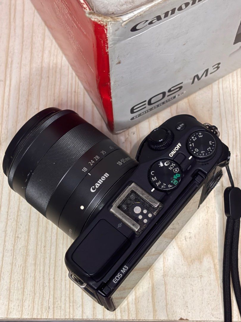 Canon EOS M3 Mirrorless Flip Screen & Touch Screen, Fotografi di Carousell