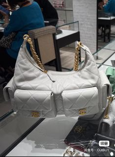 New Chanel 25B hobo, 名牌, 手袋及銀包 - Carousell