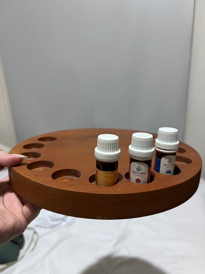 Oil difusser wooden placemat tatakan kayu, Perabotan Rumah di Carousell