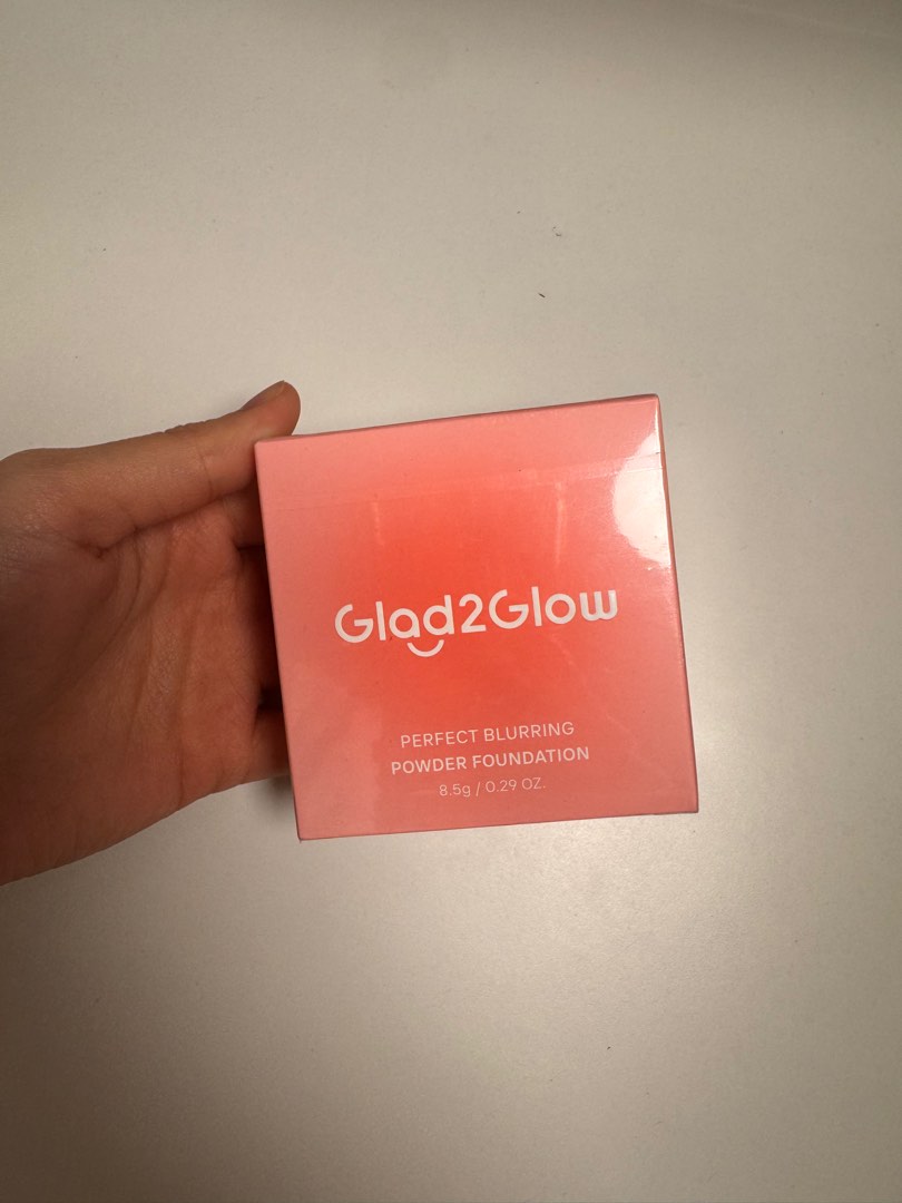 Glad2glow Powder Foundation , Kesehatan & Kecantikan, Rias Wajah di ...