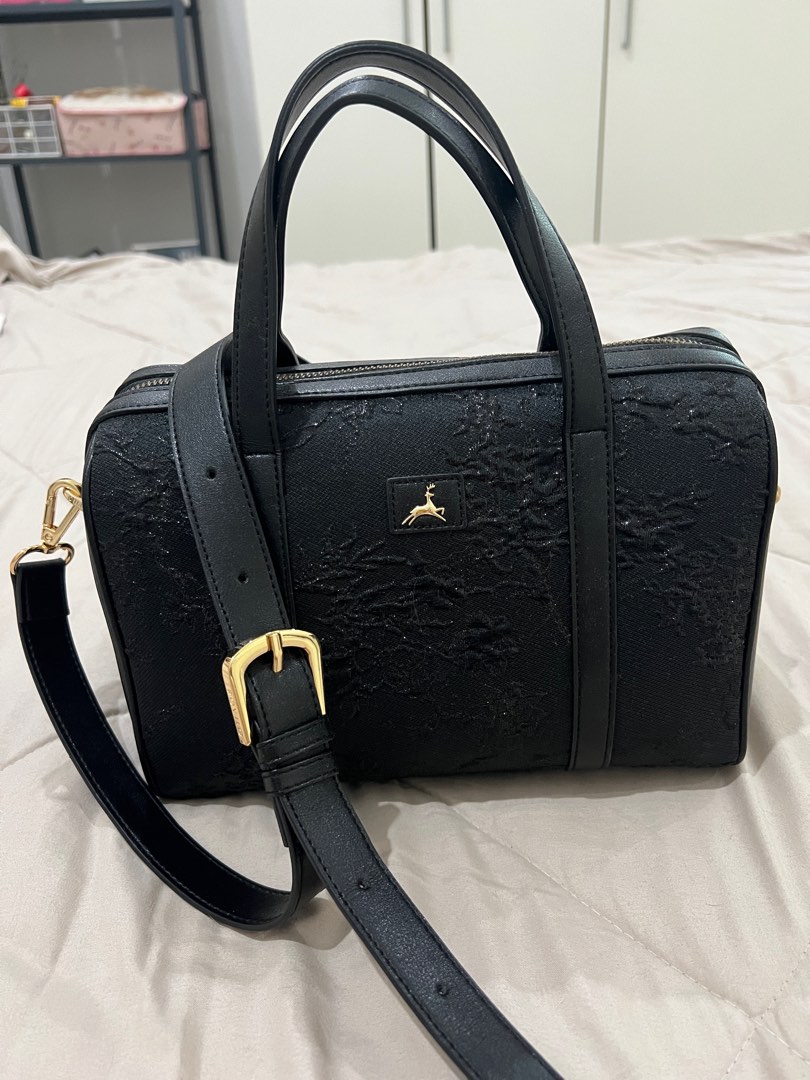 Povilo x alice in wonderland disney like new, Fesyen Wanita, Tas ...