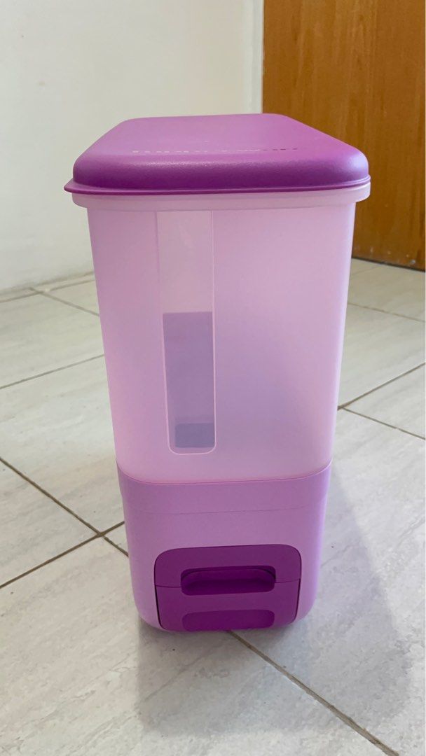 Tempat Beras Tupperware, Perabotan Rumah di Carousell