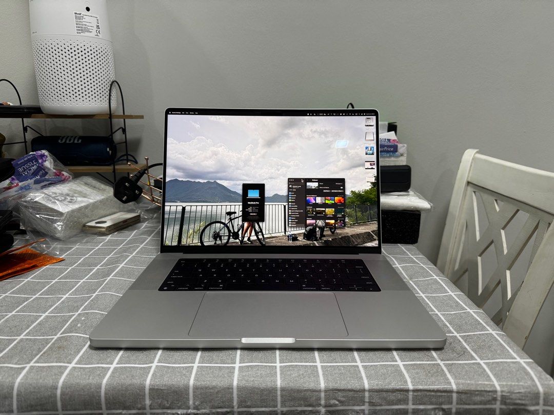 Upgraded M4 Max MacBook Pro 16-inch Silver with AppleCare+, Computers ...