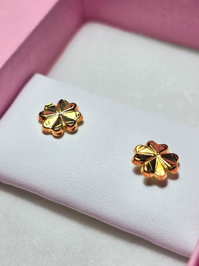 Brand New 18K Saudi Yellow Gold Clover De Roscas Earrings, Women's ...