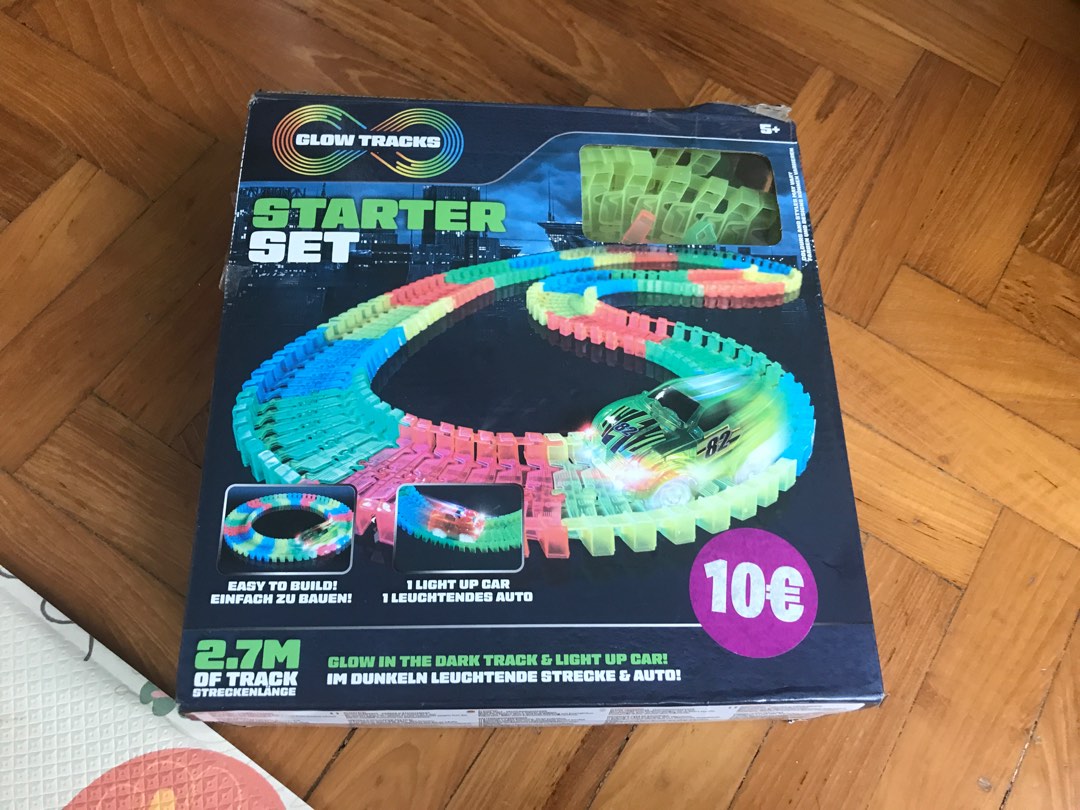 Glow Tracks Starter Set - 2.7m Glow-in-the-Dark Track, Hobbies & Toys, Toys & Games on Carousell