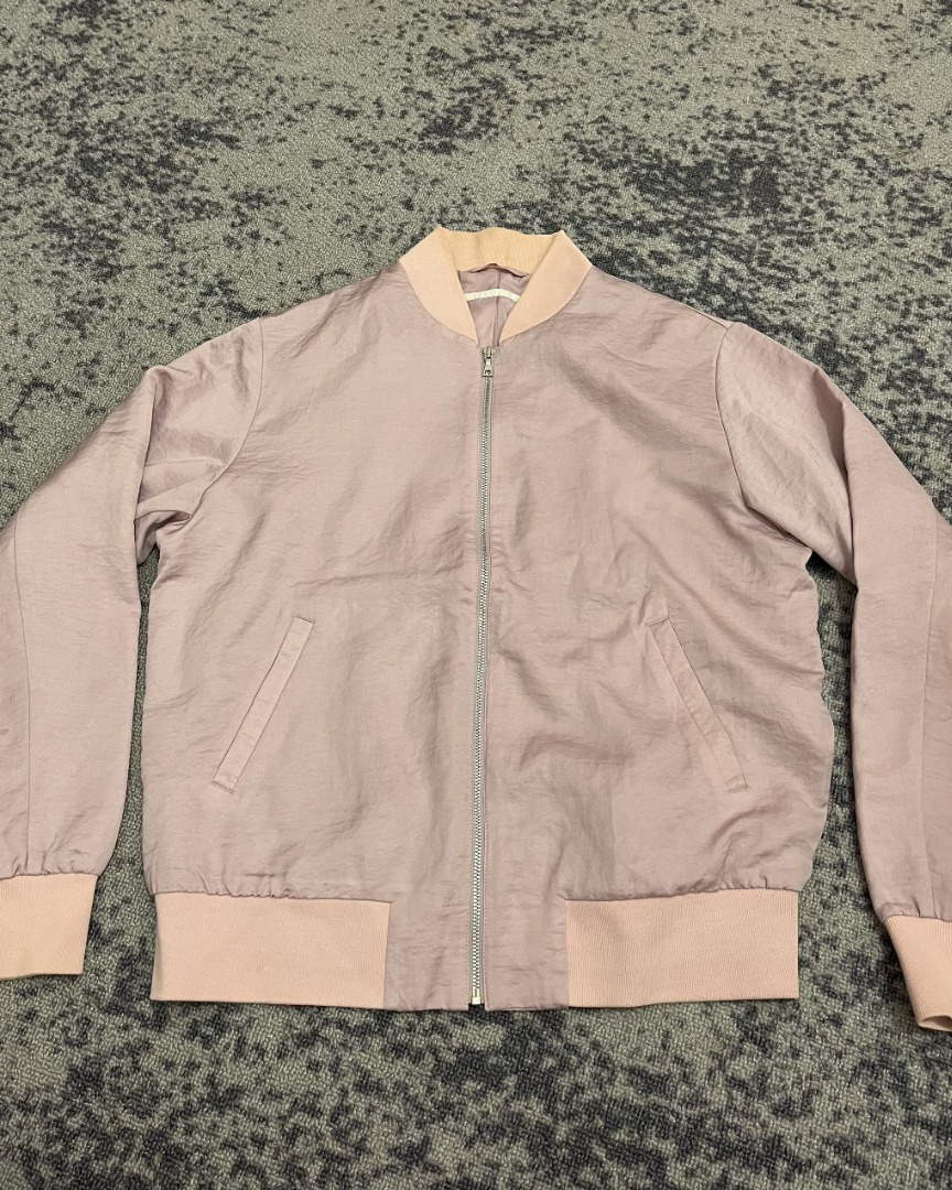 GU Bomber Jacket Pink, Fesyen Wanita, Pakaian Wanita, Baju Luaran di ...