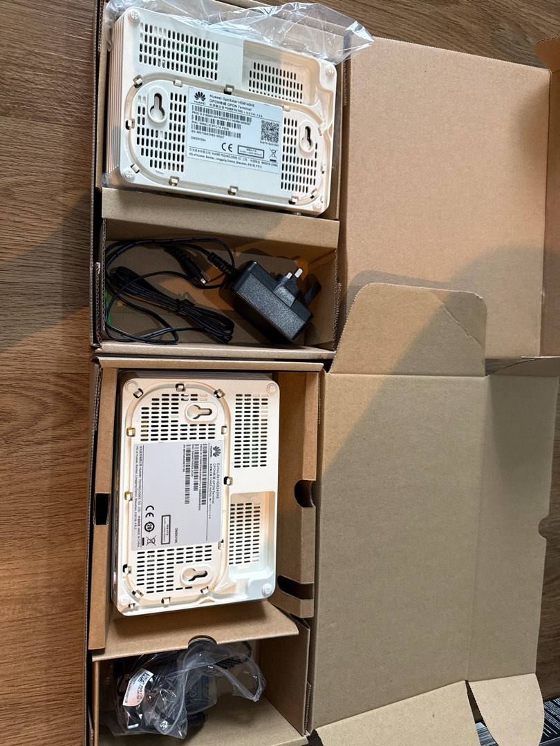 Huawei HG8140H5 & HG8240H5 GPON Terminal (With box), Computers & Tech ...