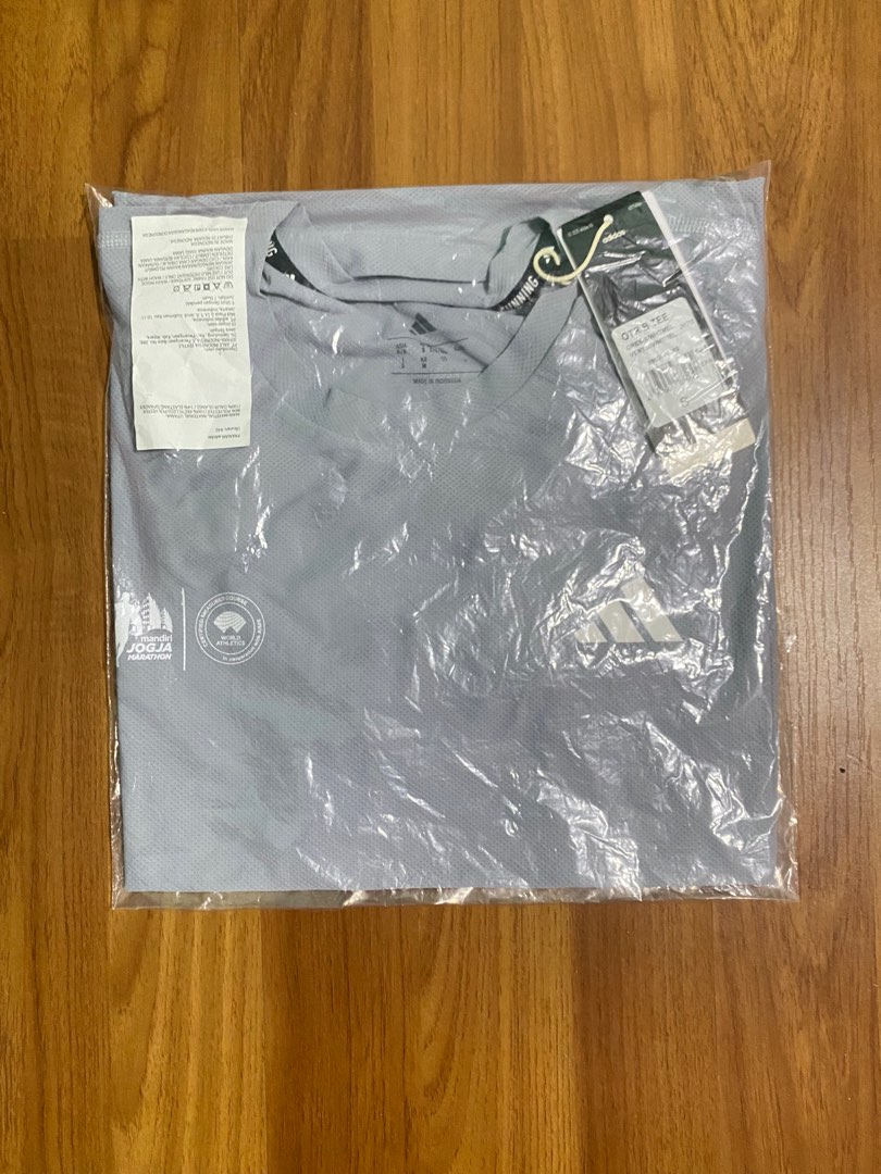 Jersey Finisher Half Marathon JogMar 2025 Adidas, Fesyen Pria, Pakaian ...