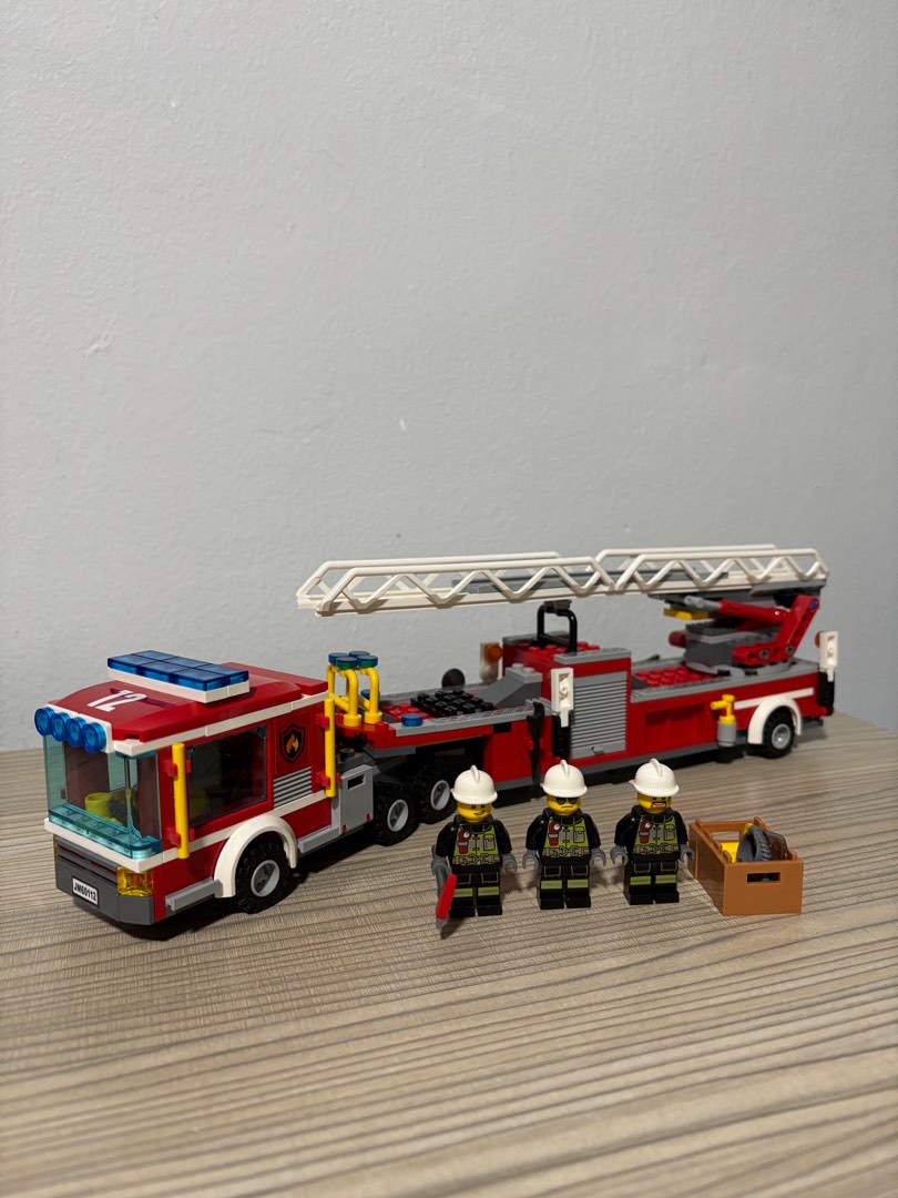 LEGO City Fire Ladder Truck Set 60112, Hobbies & Toys, Toys & Games on ...