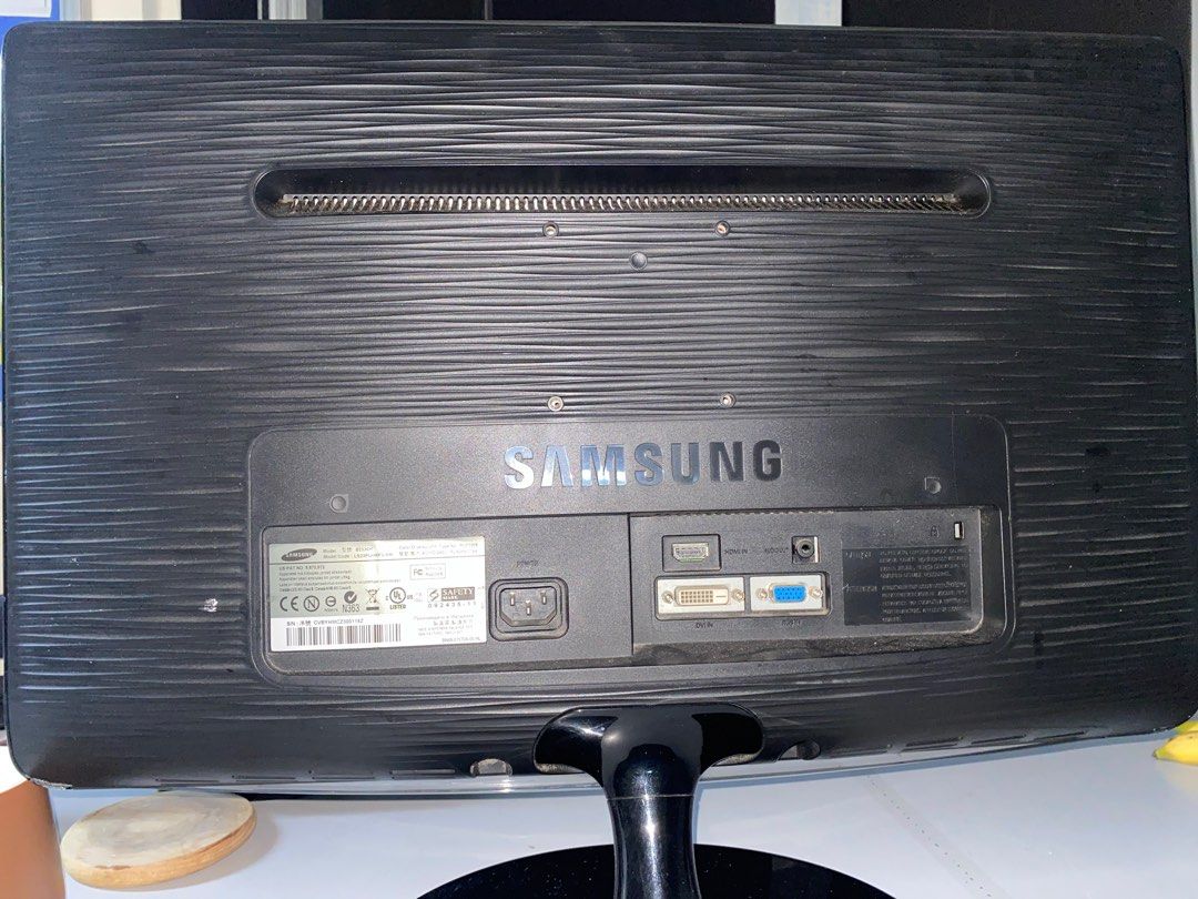 Monitor samsung Syncmaster B2330, Computers & Tech, Desktops on Carousell