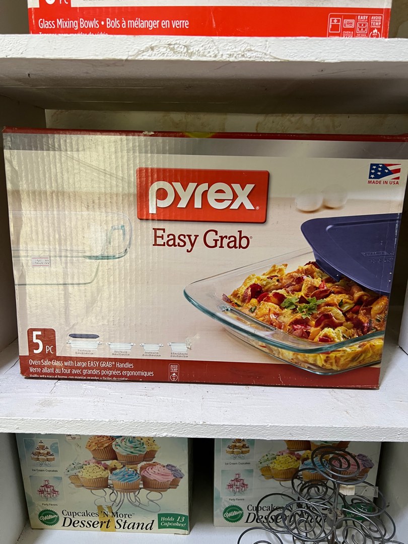 PYREX Easy Grab oven safe glass, Furniture & Home Living, Kitchenware ...