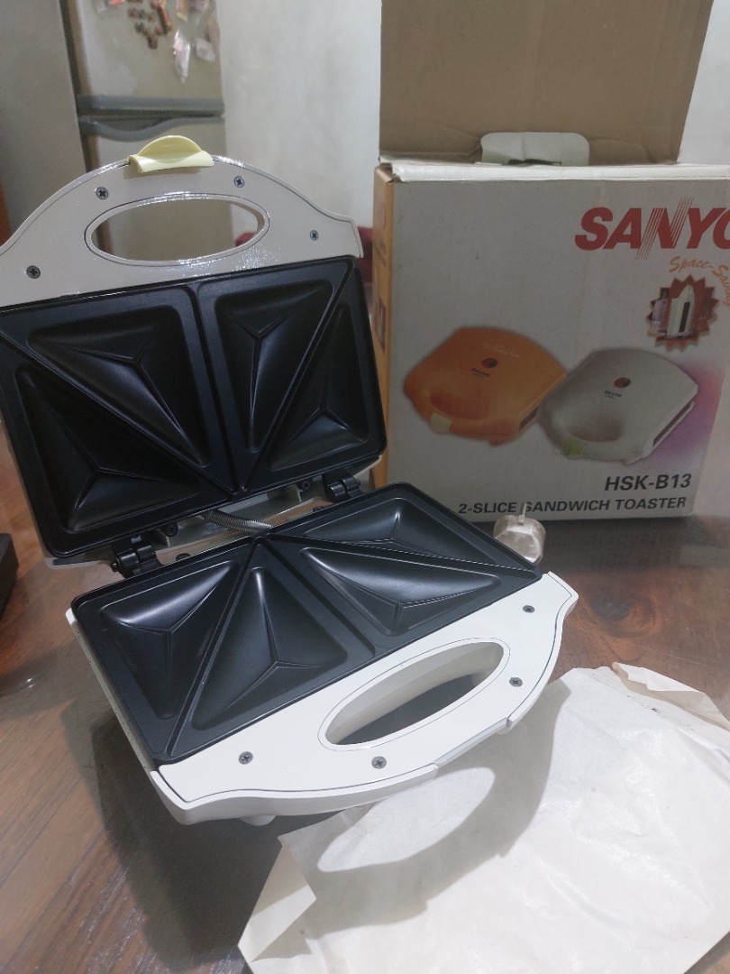 Sandwich toaster 2 slice Sanyo made in jepang, Kitchen & Appliances di ...