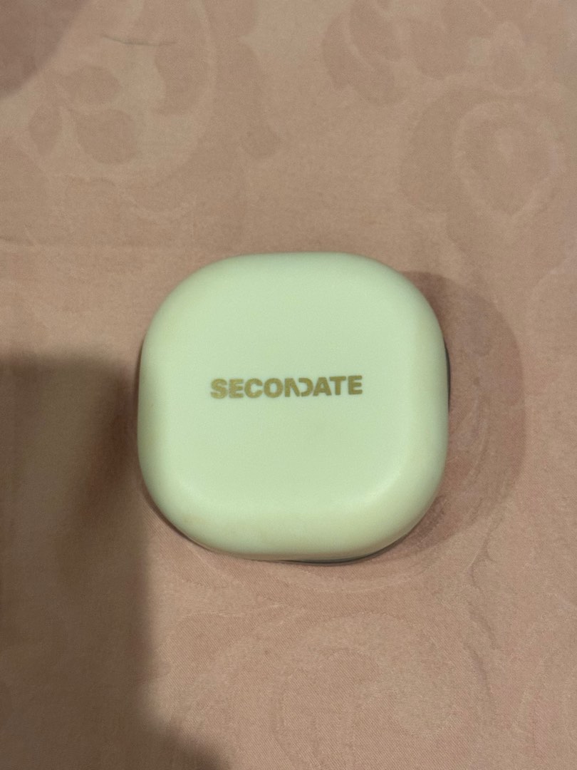 Secondate Silky Blur Loose Powder Shade Light Beige, Kesehatan ...