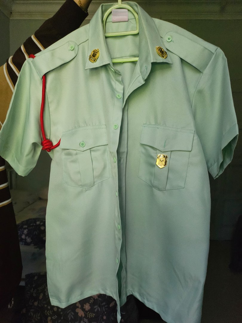 Uniform Tunas KRS untuk Guru, Men's Fashion, Tops & Sets, Formal Shirts ...