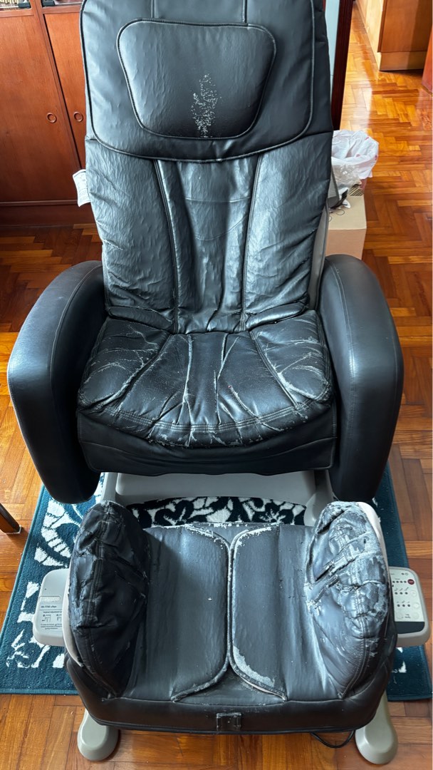 Used Massage Chair, Health & Nutrition, Massage Devices on Carousell