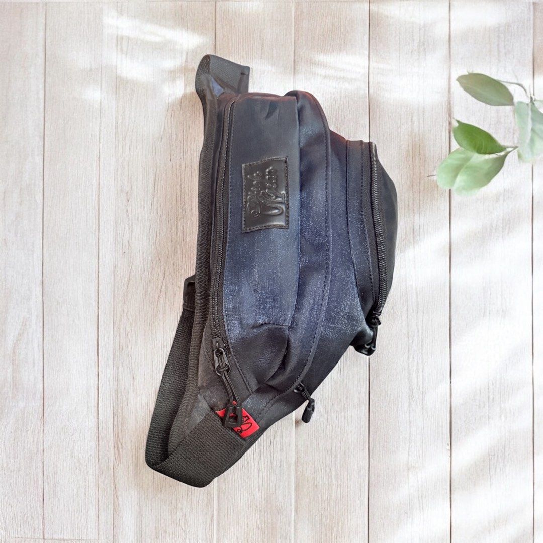 Waist Bag High Gear, Fesyen Pria, Tas & Dompet , Lainnya di Carousell