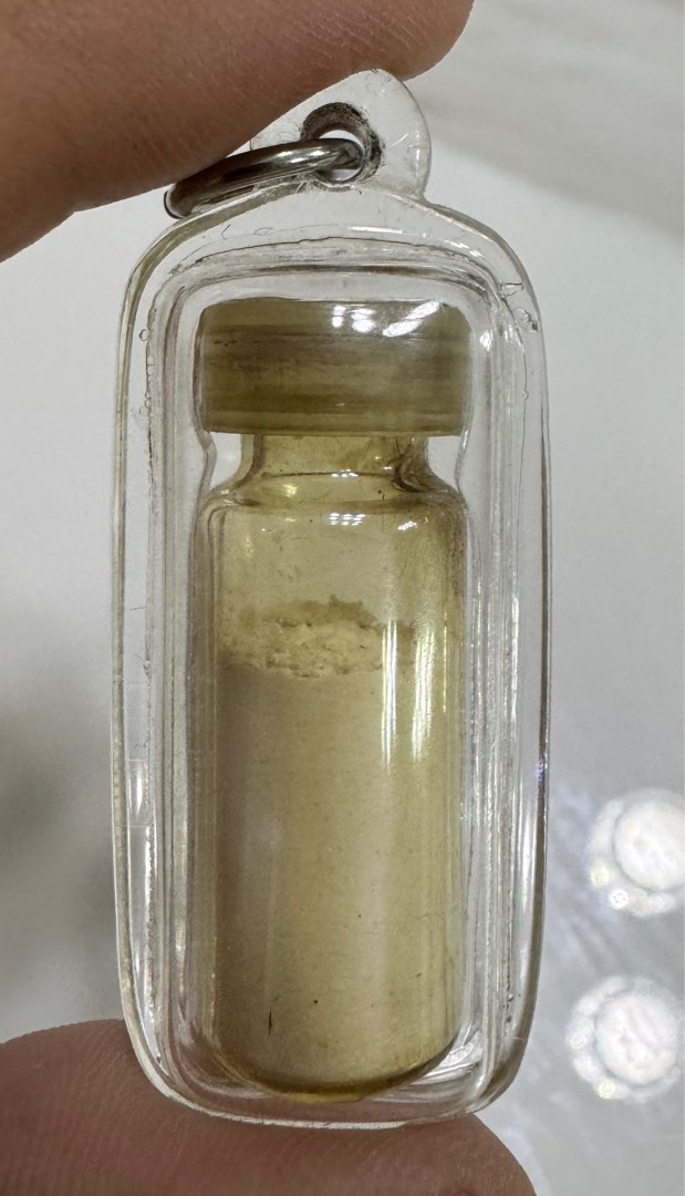 Aj Chum Chang Pasom Khong Powder, Hobbies & Toys, Religious Items on ...