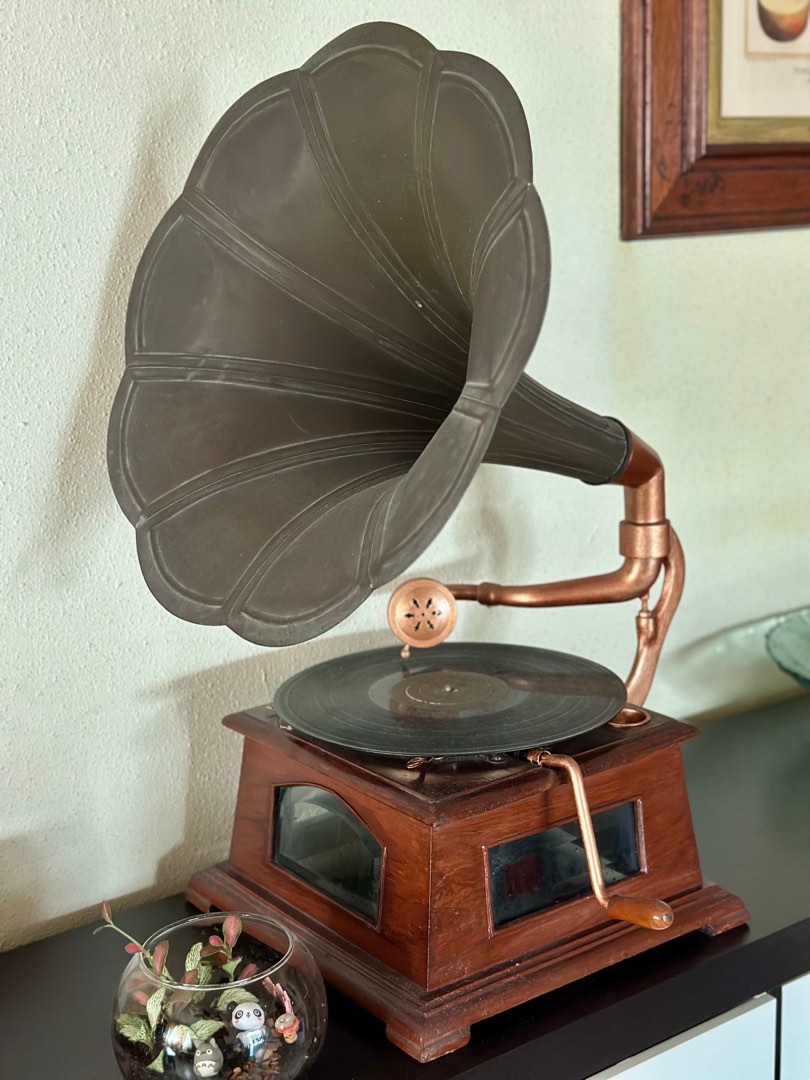 📣Sales : Antique Gramophone - Vintage Record Player -$1100, Hobbies ...